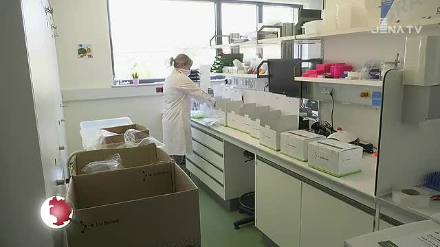Produktion: Die Jena BioScience GmbH stellt wichtige Bestandteile für ...