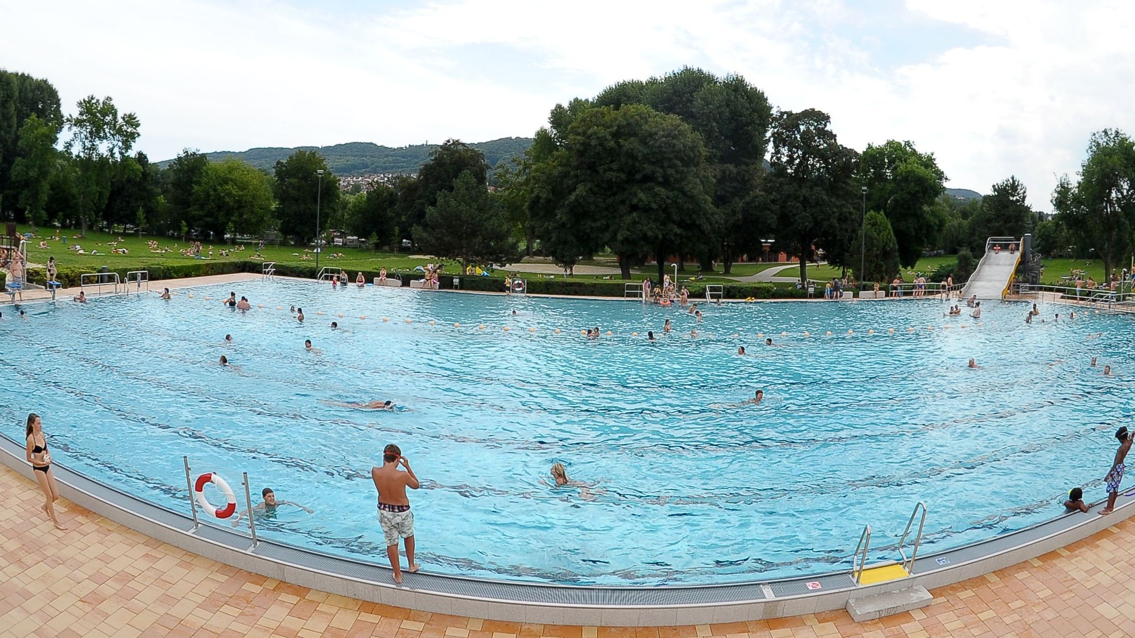 Besucherrekord in den Jenaer Freibädern - Jena TV - Sehen, was bewegt.