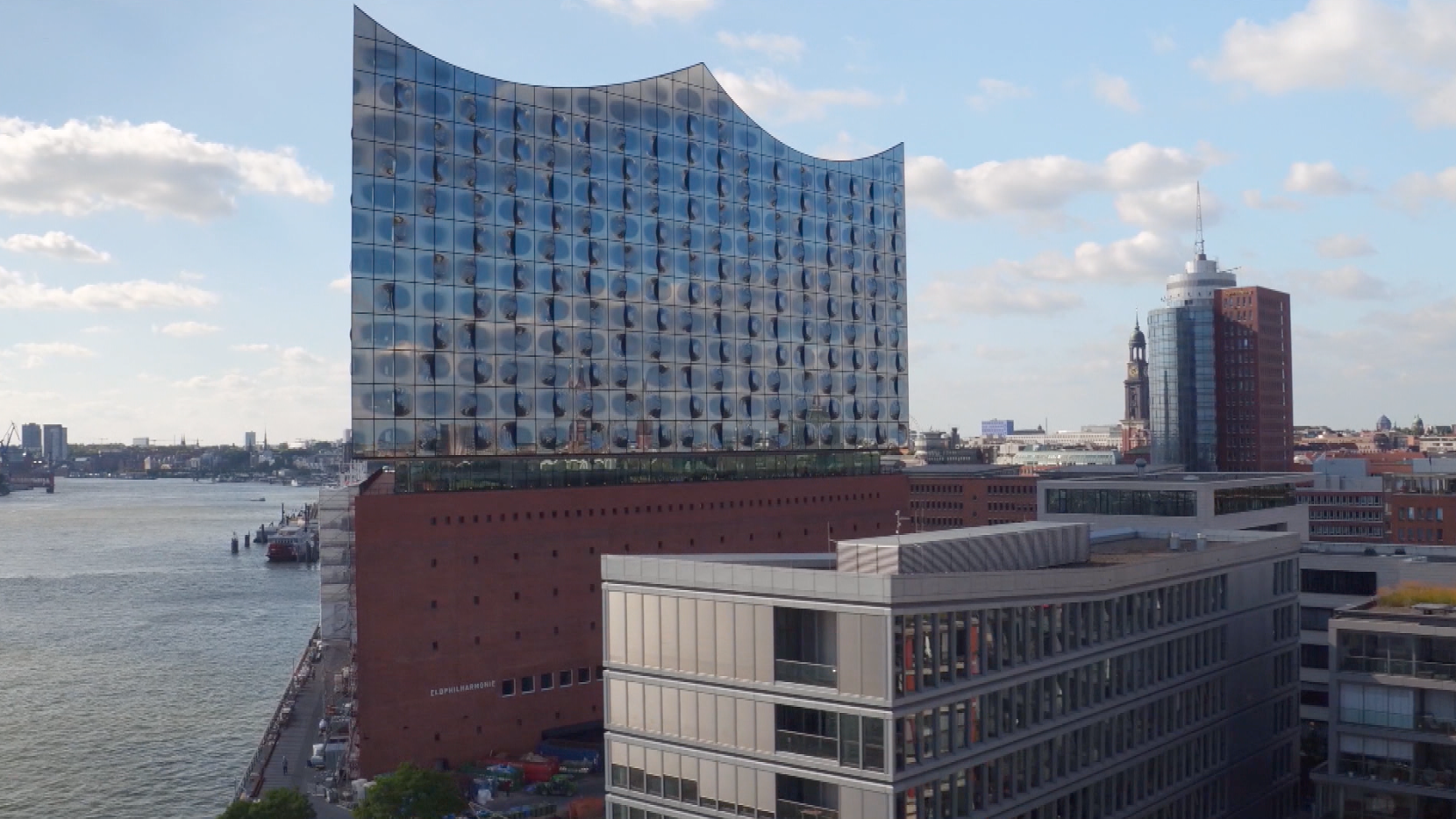 Elphie startet in neue Konzertsaison - Hamburg 1